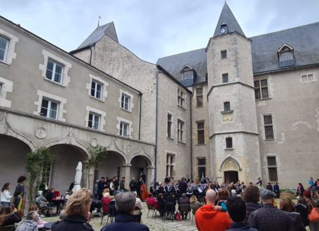 Discover the Château de Beaugency and immerse yourself in its history